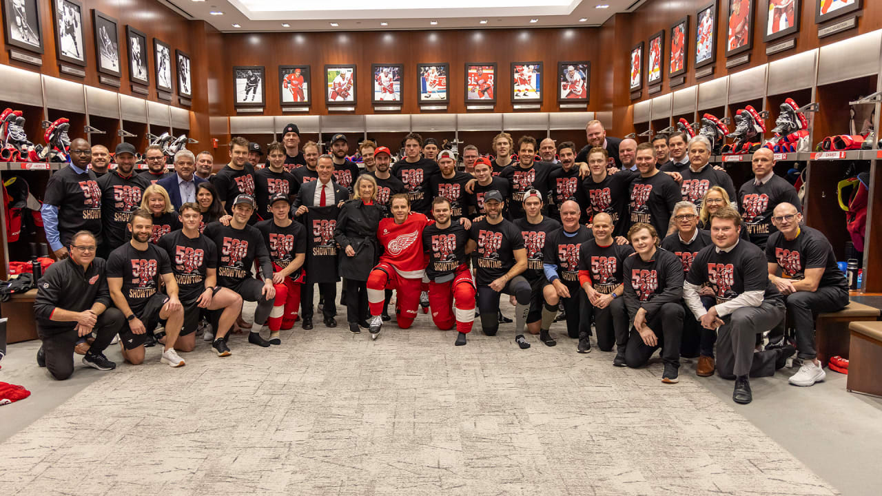 Kane strikes twice for 499th and 500th career goals | NHL.com