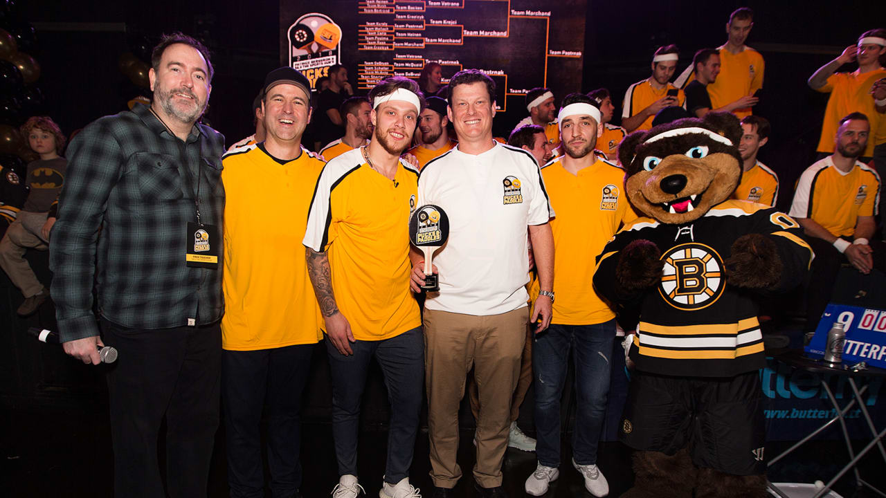 Pastrnak Wins Inaugural Pucks and Paddles | Boston Bruins