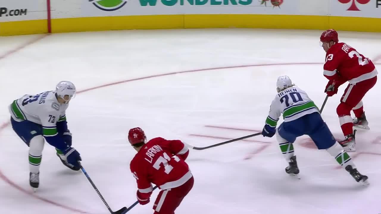 VAN@DET: DeBrincat scores goal against Kevin Lankinen | Detroit Red Wings