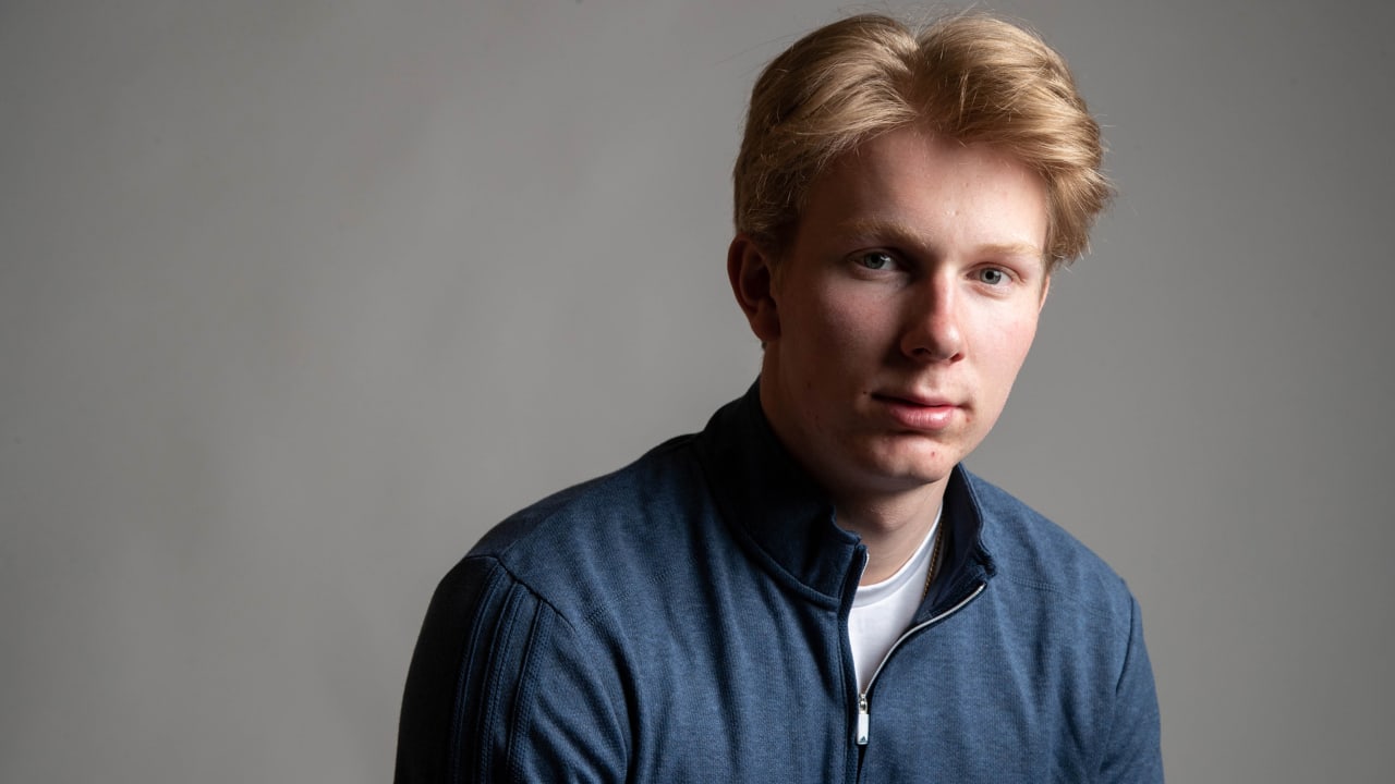 Ett år fullt av lärdomar för Otto Stenberg | NHL.com/sv