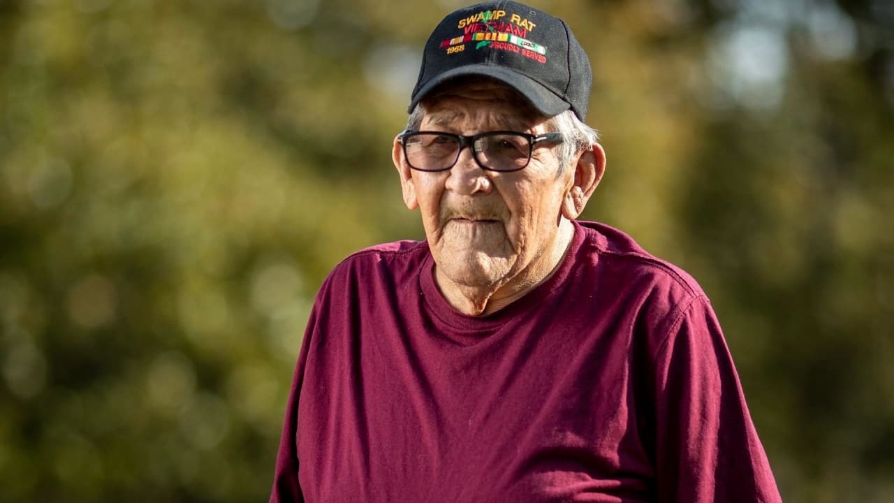 A Tribute to Sonny | Chicago Blackhawks