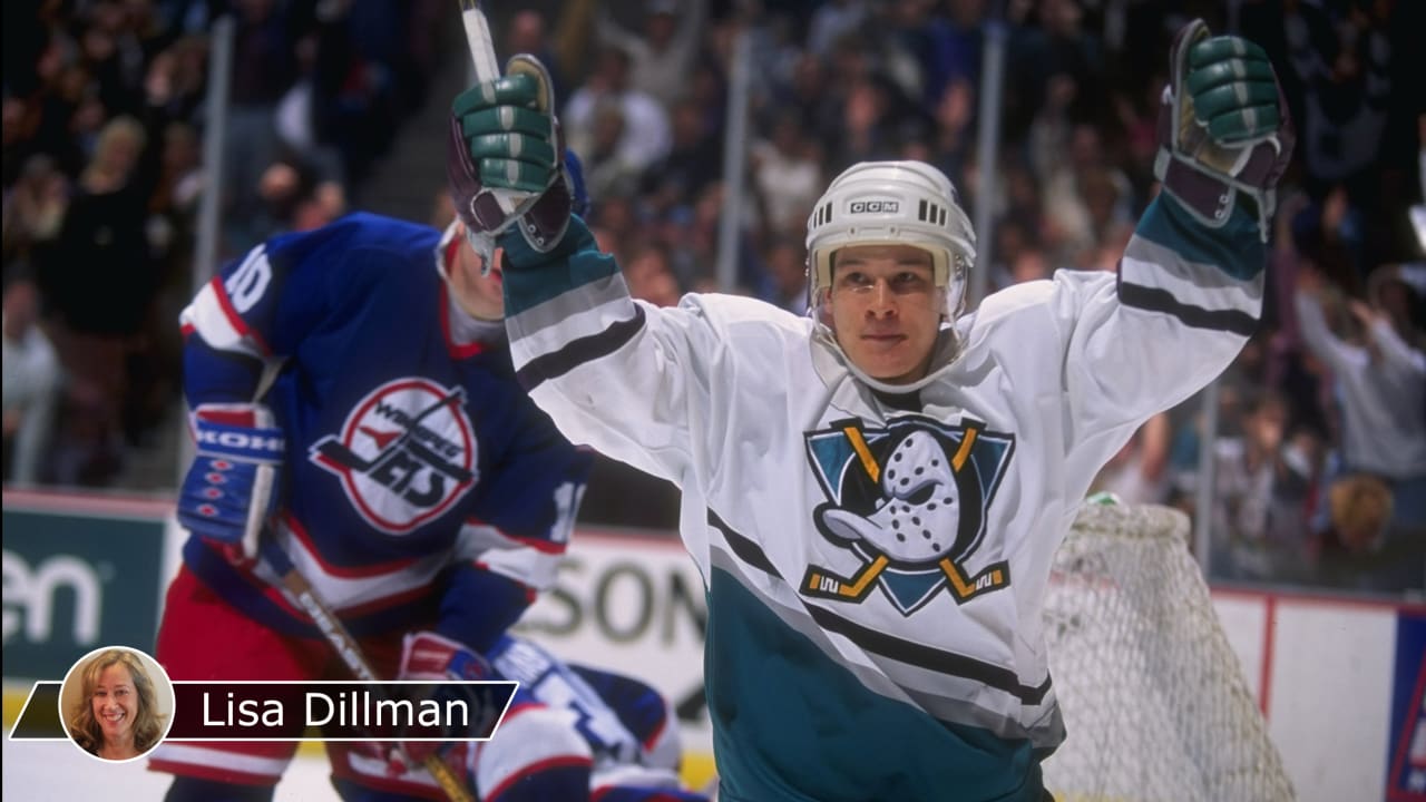 Kariya's big offensive numbers belied lack of size | NHL.com