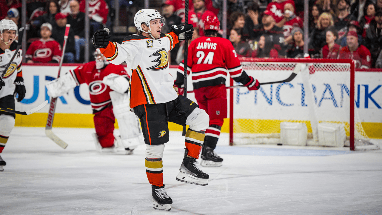 Vatrano Clinches Third Career 20-Goal Season | Anaheim Ducks
