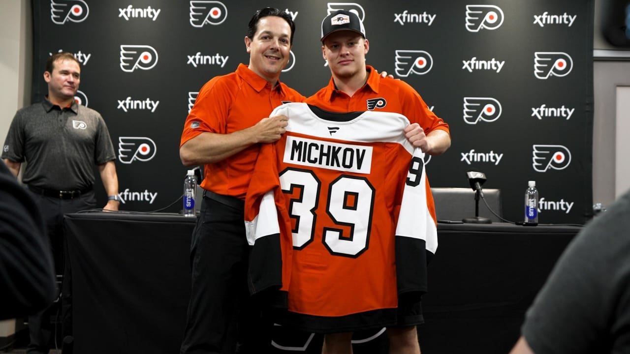 Matvei Michkov arrives at Flyers Training Center | Philadelphia Flyers
