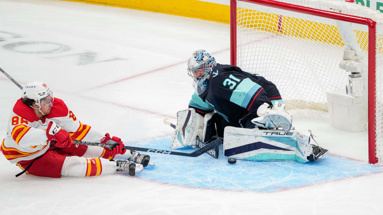 Grubauer glänzt trotz einer schmerzhaften Niederlage | NHL.com/de