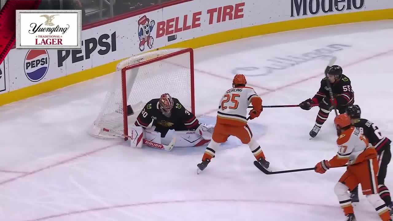 ANA@CHI: Knight with a great save against Ryan Poehling | NHL.com