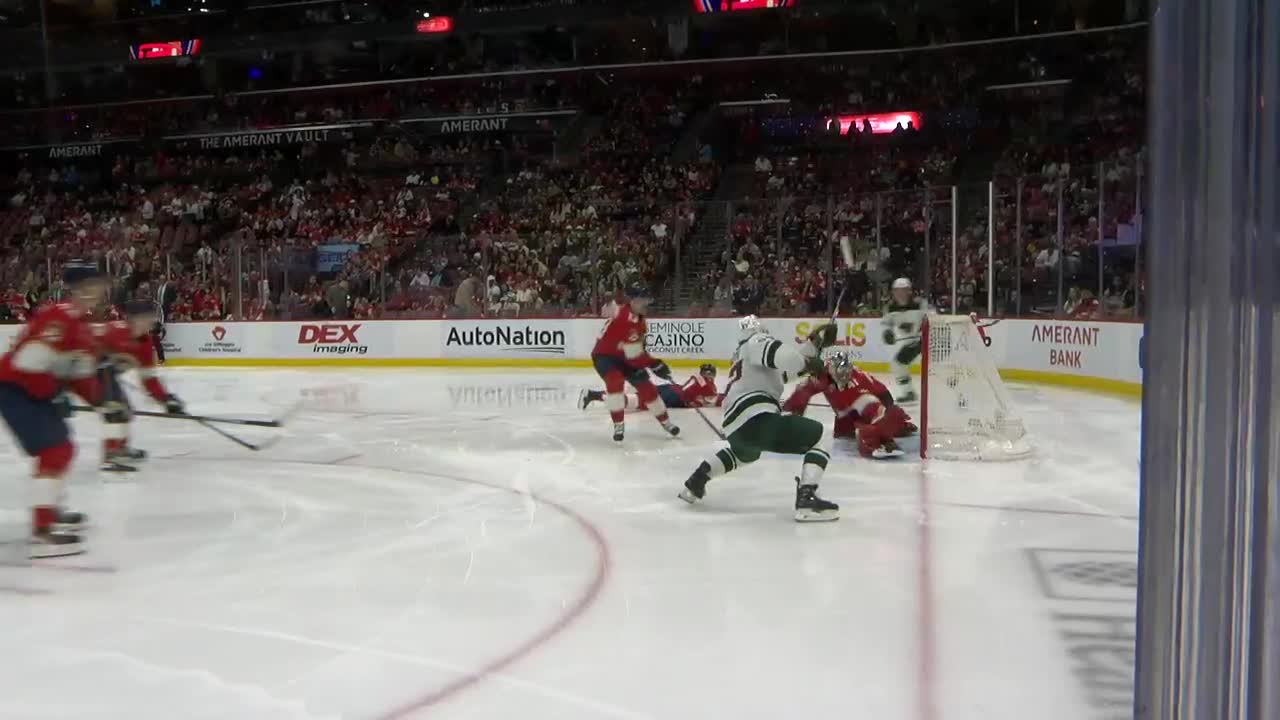 MIN@FLA: Stolarz with a great save | NHL.com