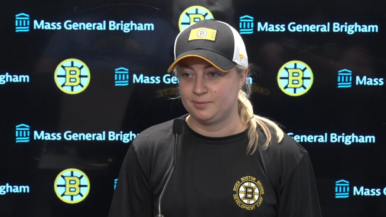 Locker Room Raw: Bethany Brausen | Boston Bruins