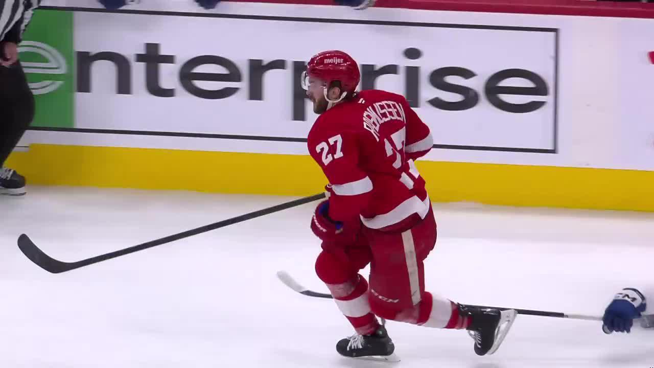 Michael Rasmussen with a Goal vs. Tampa Bay Lightning | NHL.com
