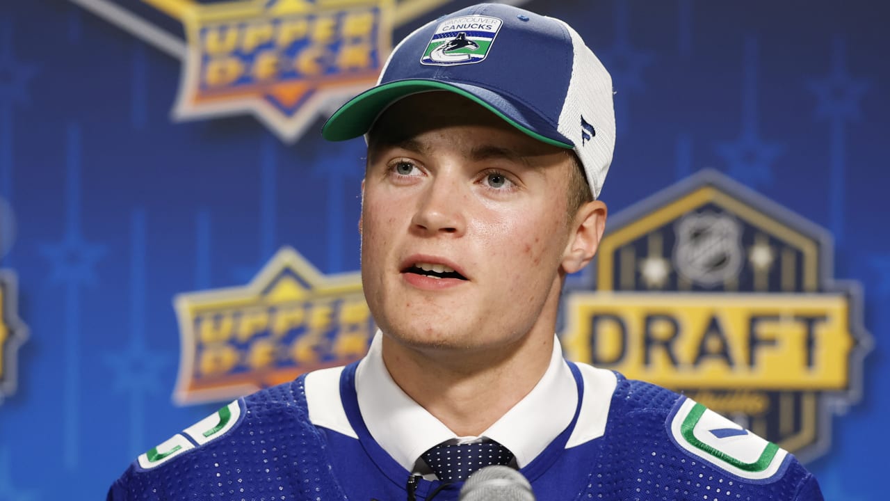 Willander imponerar redan på Canucks: "Stark grund" | NHL.com/sv