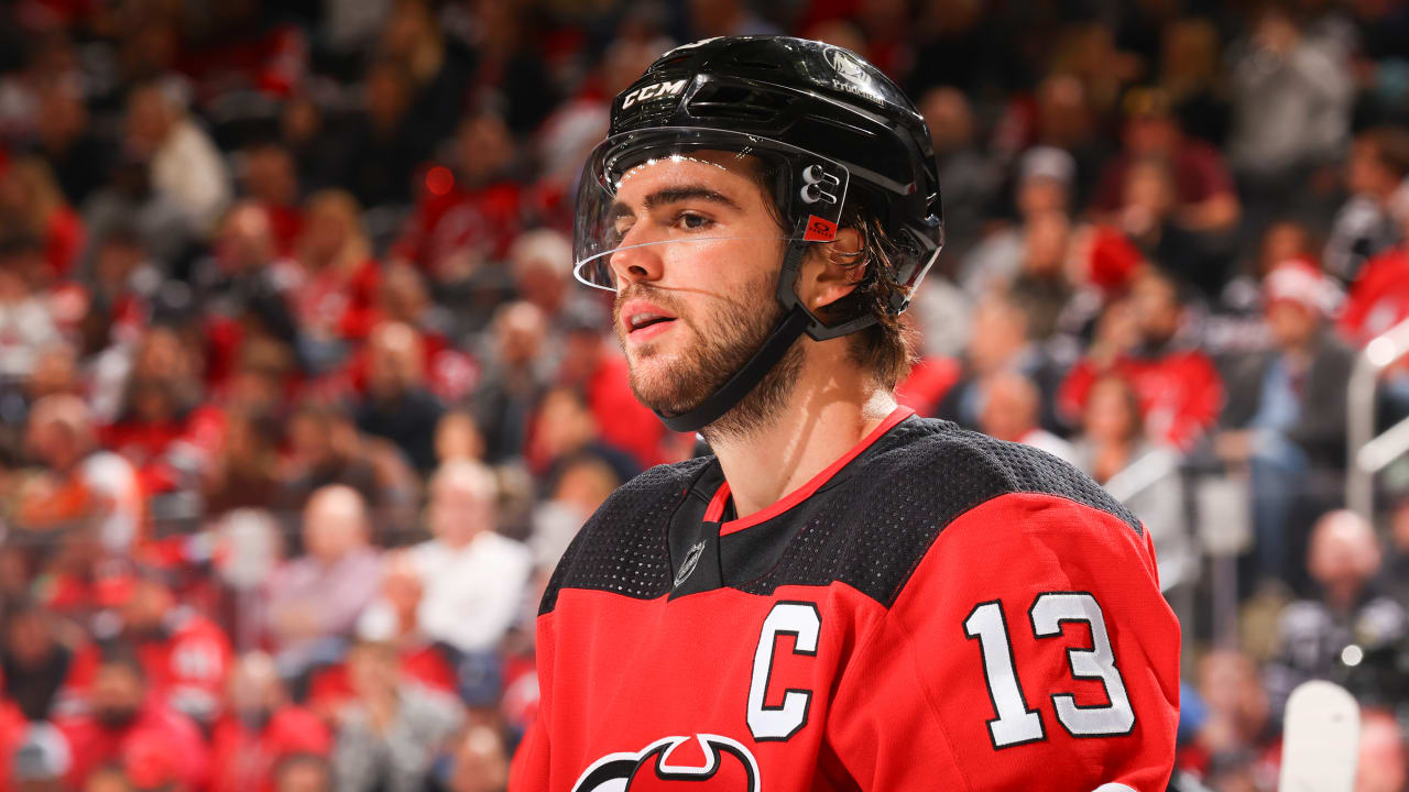 Devils: Trainer Ruff gibt ein neues Update zu Hischier | NHL.com/de