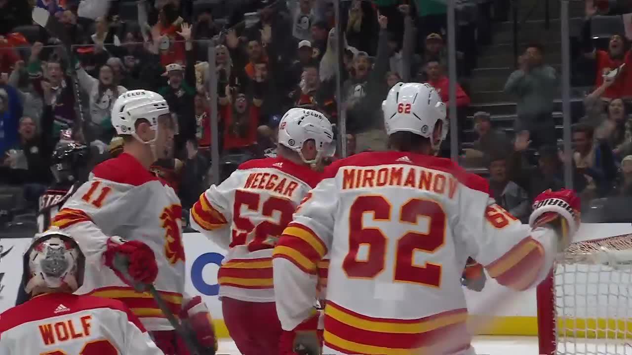 CGY@ANA: Colangelo scores goal against Dustin Wolf | NHL.com