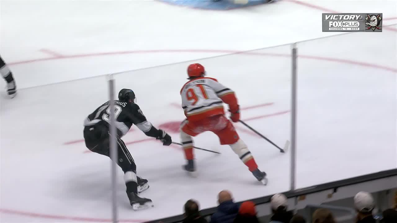 ANA@LAK: Carlsson scores goal against Darcy Kuemper | Anaheim Ducks