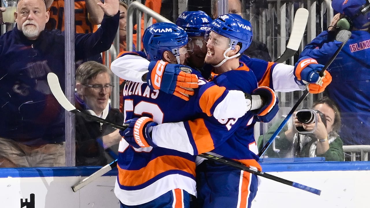Gatcomb nets Cizikas' nice feed | NHL.com