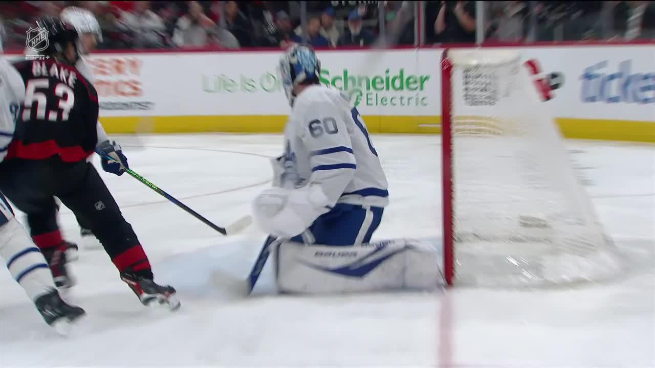 Blake redonne l'avance aux Hurricanes | LNH.com