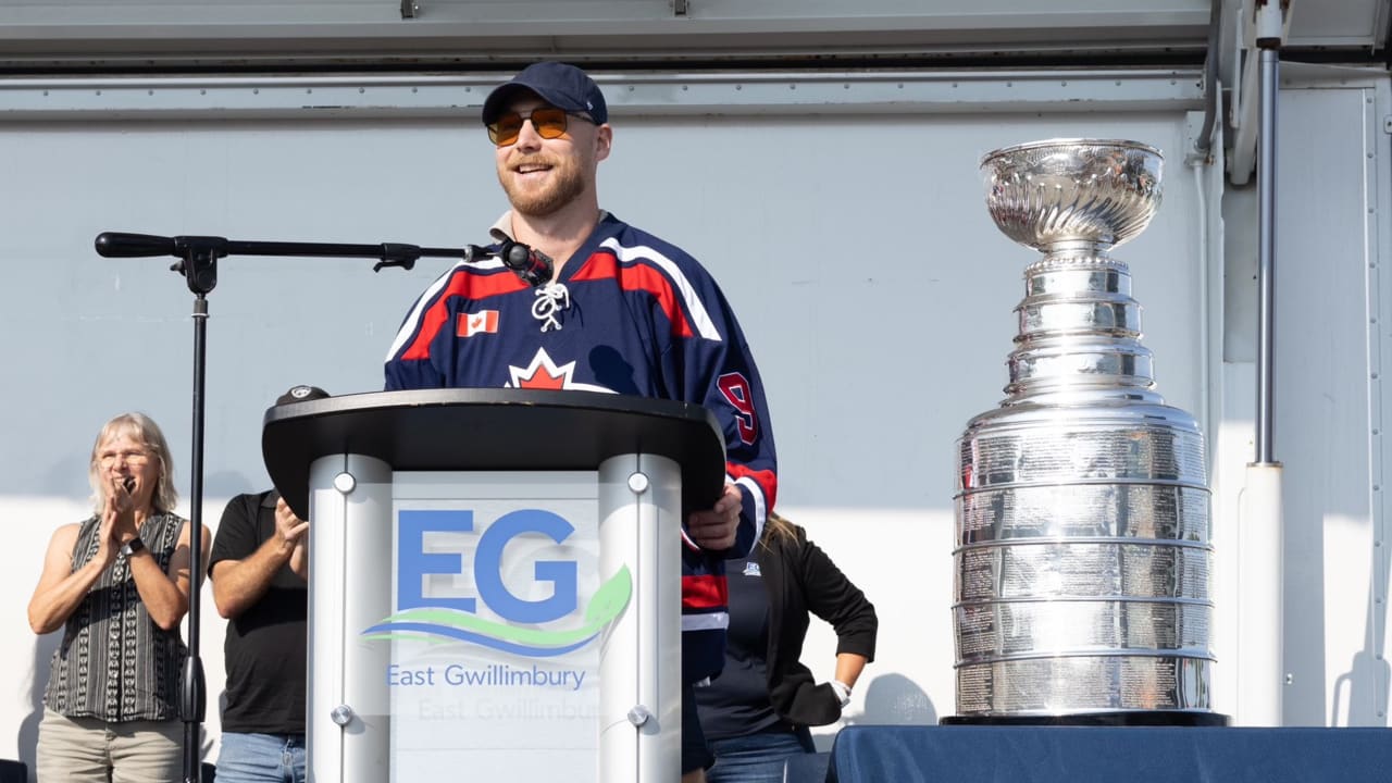 Bennett brings Stanley Cup to East Gwillimbury, greets fans | NHL.com