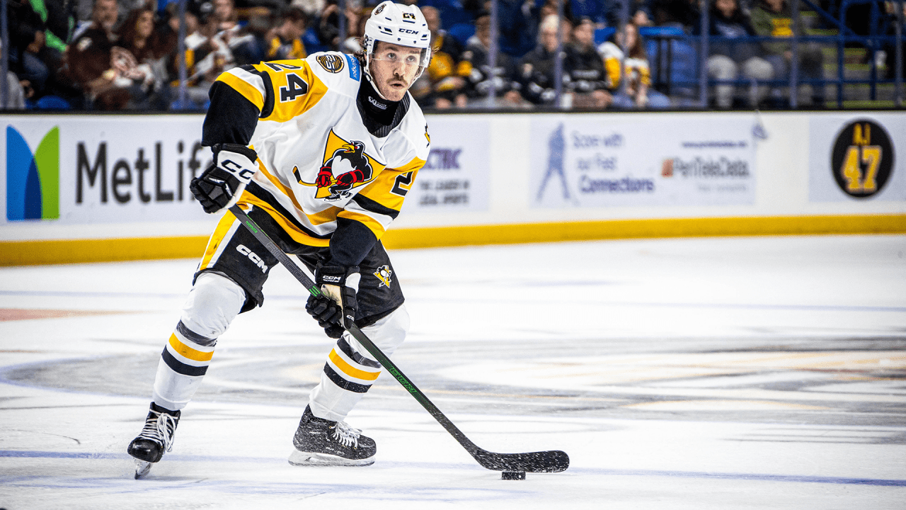 Canes Re-Sign Smith To One-Year Deal | Carolina Hurricanes