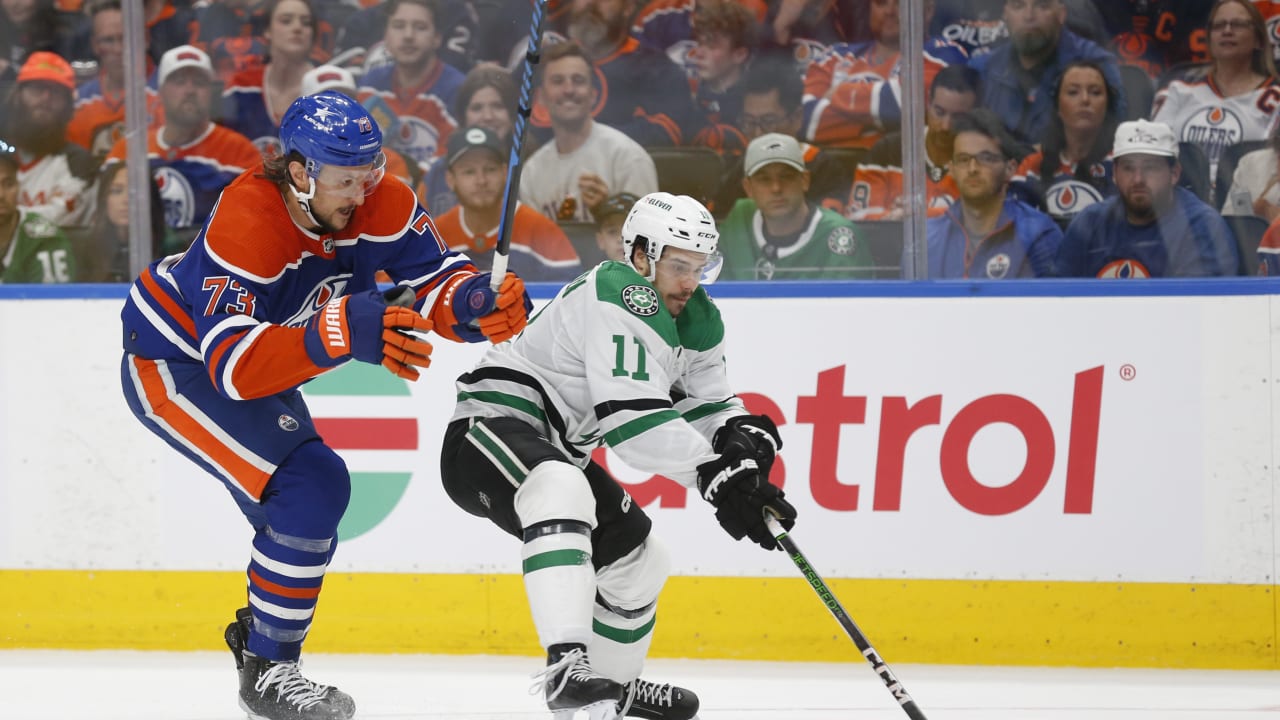 Desharnais laissé de côté, Perry de retour | LNH.com