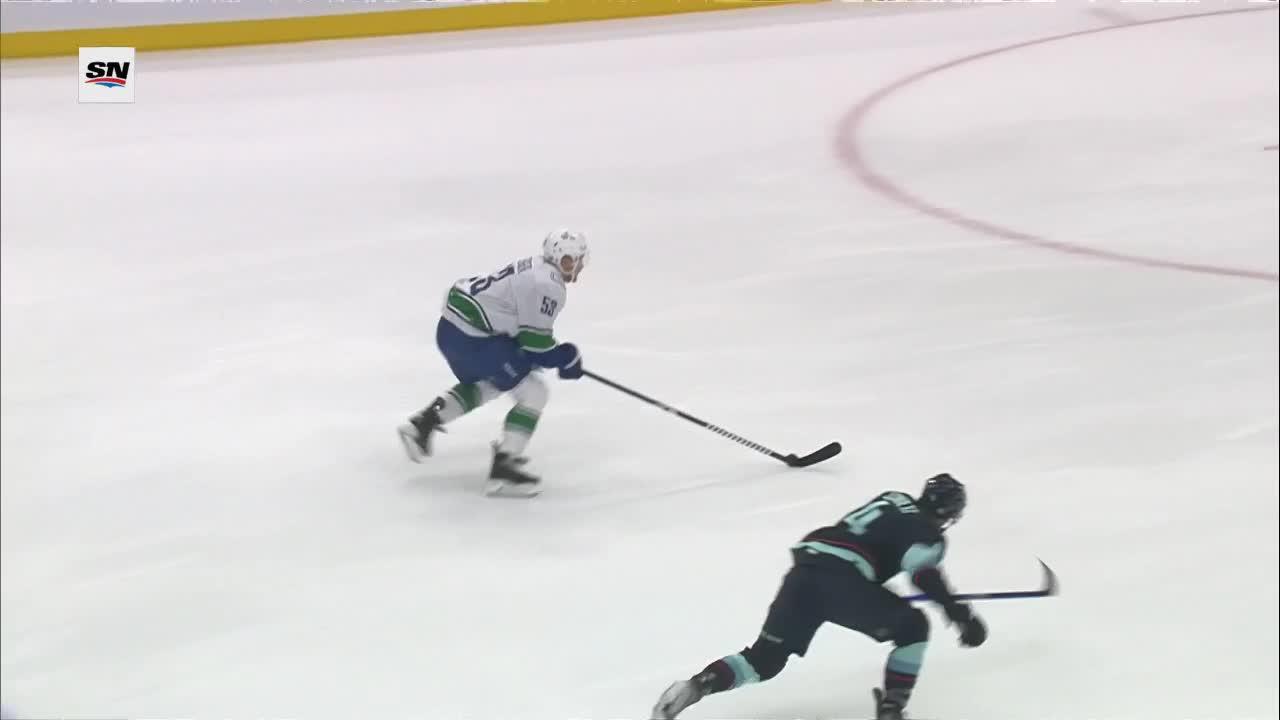 Blueger's sweet breakaway SHG | NHL.com