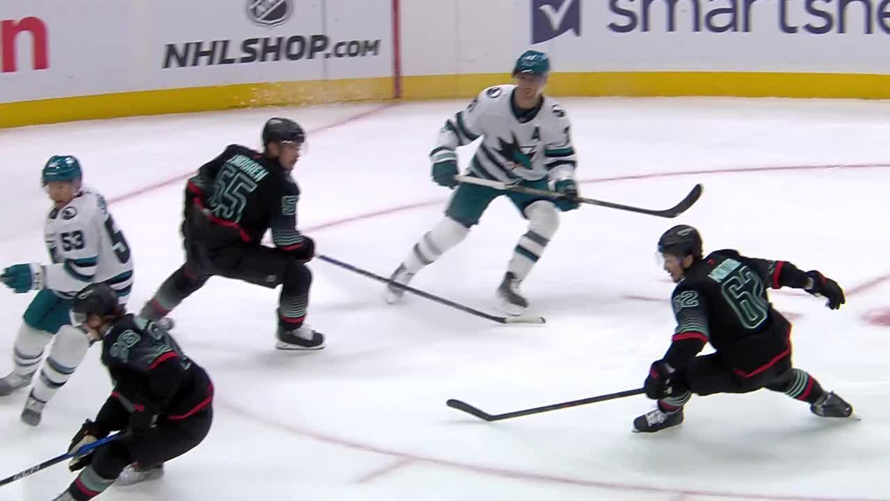 Wennberg met la table pour Cardwell | LNH.com