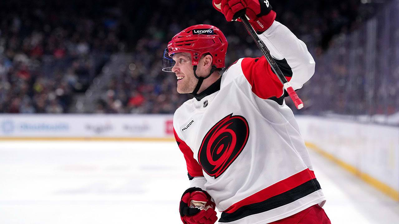 Ehlers reclaims the lead | NHL.com