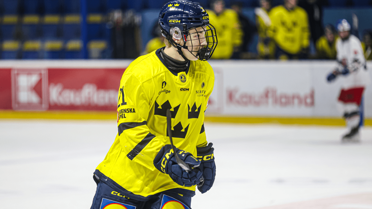 Björck tar plats i svenska U18-VM-truppen | NHL.com/sv