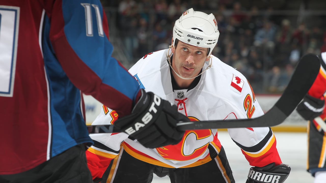 CONROY IN THE FLAMING 'C' | Calgary Flames