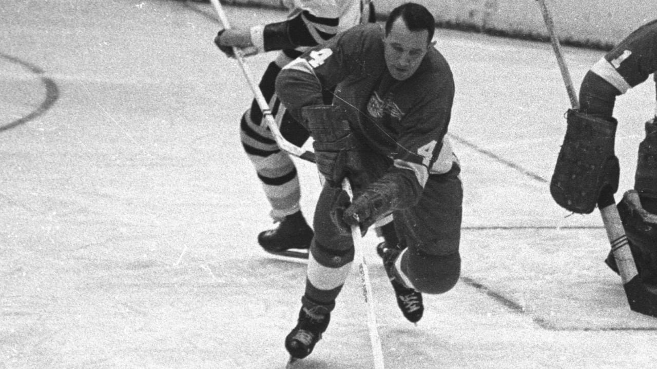 Hockey Hall of Fame legend Gadsby dies at 88 | NHL.com