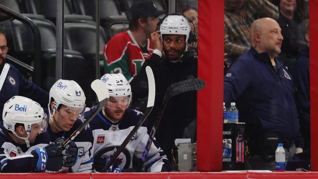 Nuggets' Bruce Brown joins the Avalanche broadcast | NHL.com