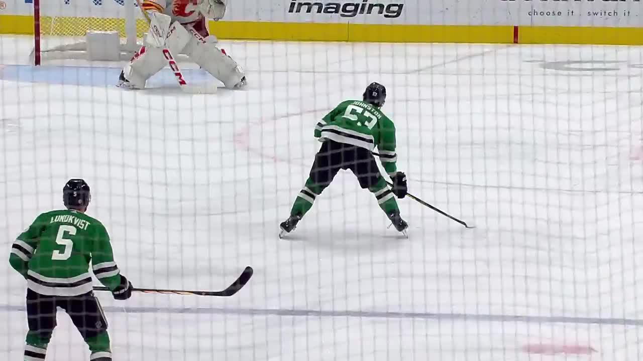 CGY@DAL: Johnston scores goal against Jacob Markstrom | Dallas Stars
