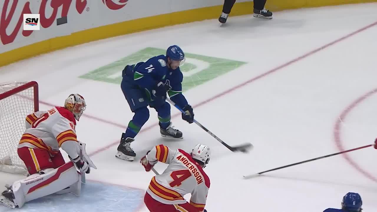 CGY@VAN: Boeser scores PPG against Dan Vladar | Vancouver Canucks