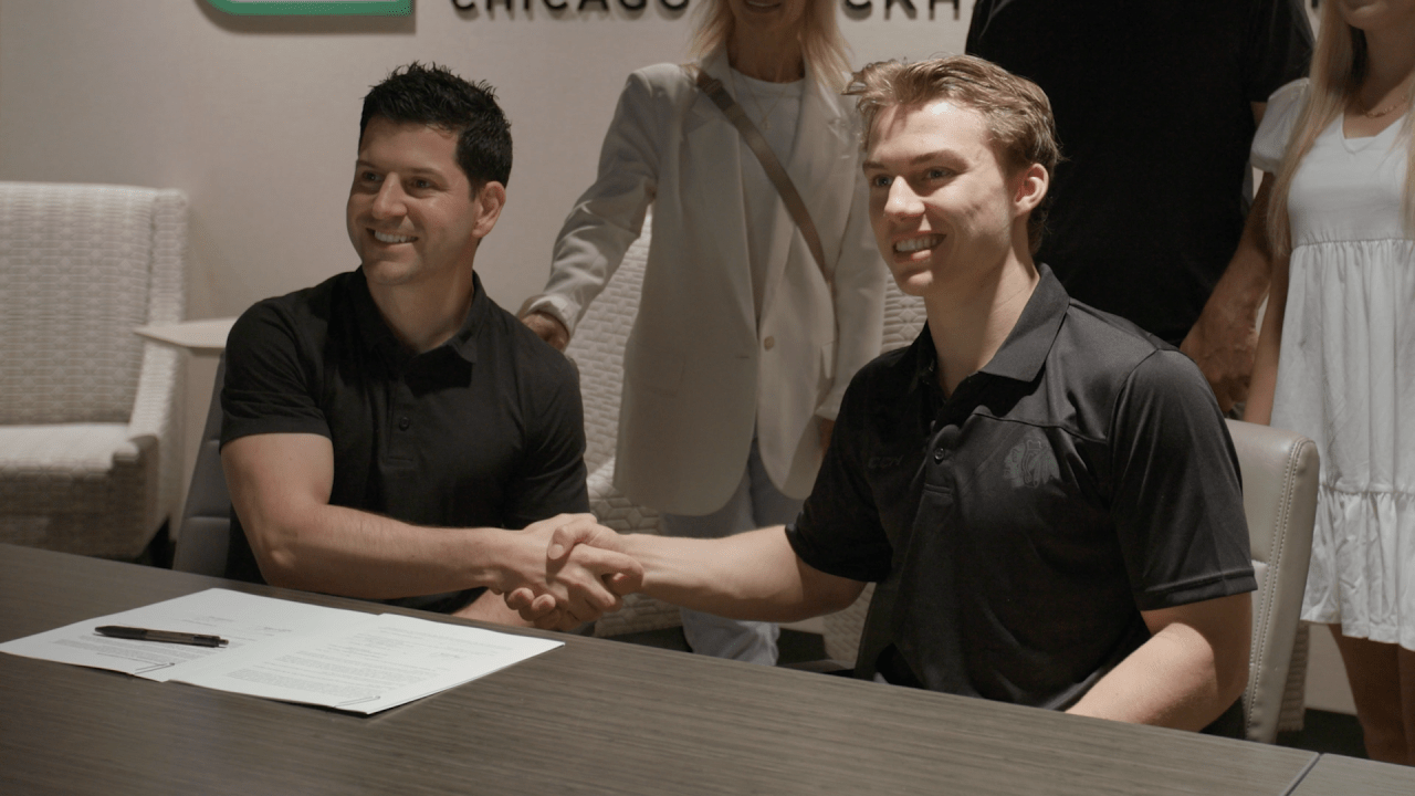 Bedard signs entry-level contract | Chicago Blackhawks