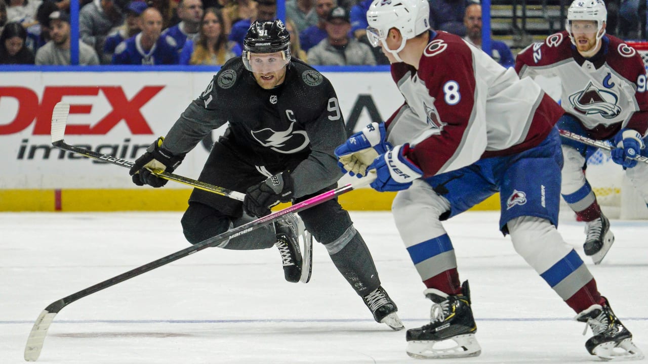 En trois points: Lightning vs Avalanche, match no 1 | LNH.com