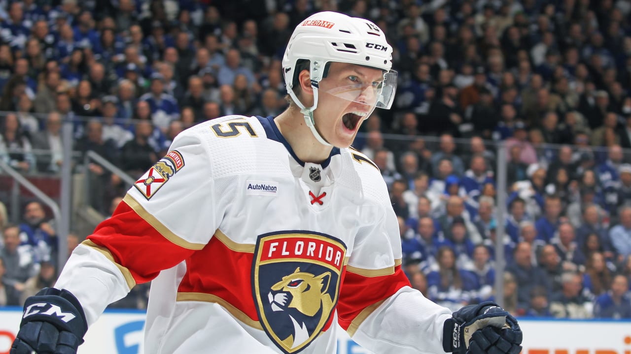 Anton Lundellin paras haastaja asui saman katon alla | NHL.com/fi