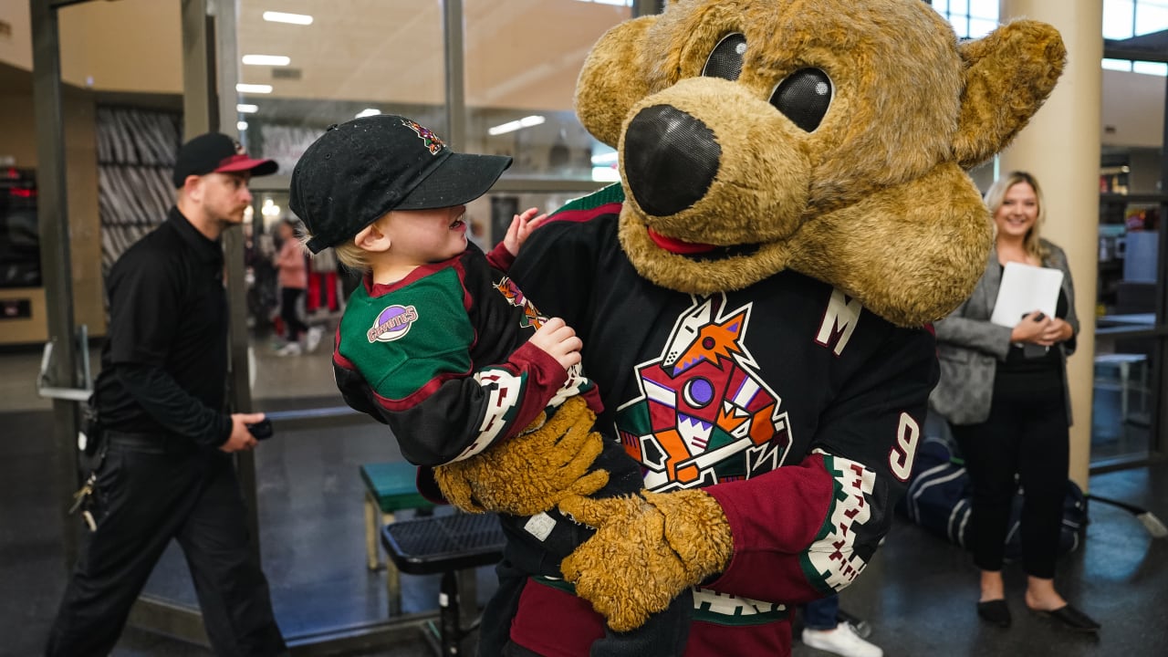 Coyotes, Phoenix Children's Team Up for Howler's Kids Club | NHL.com