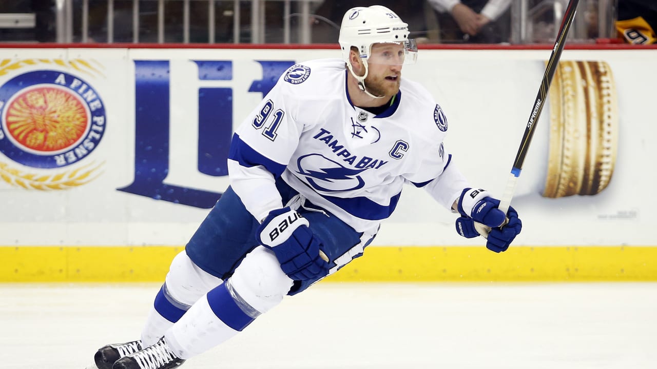 Lightning celebrating with 'Signed Stamkos!' | NHL.com