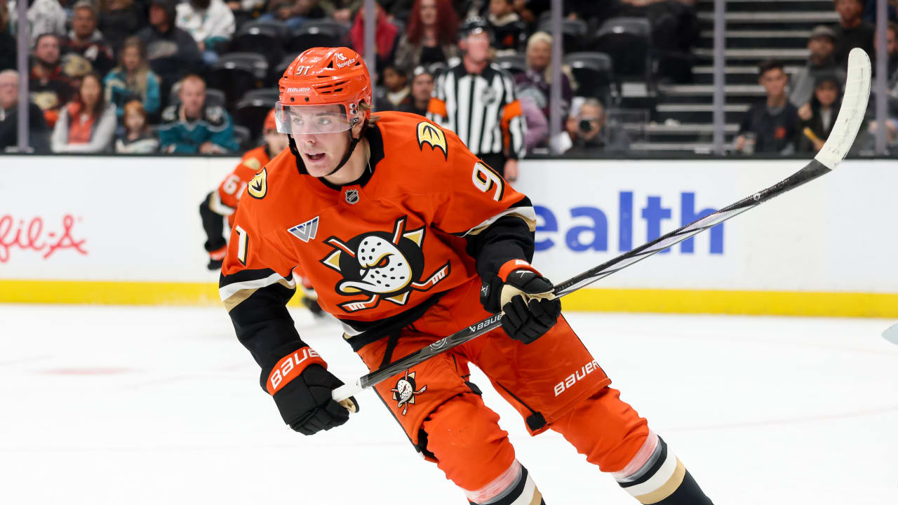 Fylld av självförtroende – nu ska Leo Carlsson driva Ducks | NHL.com/sv