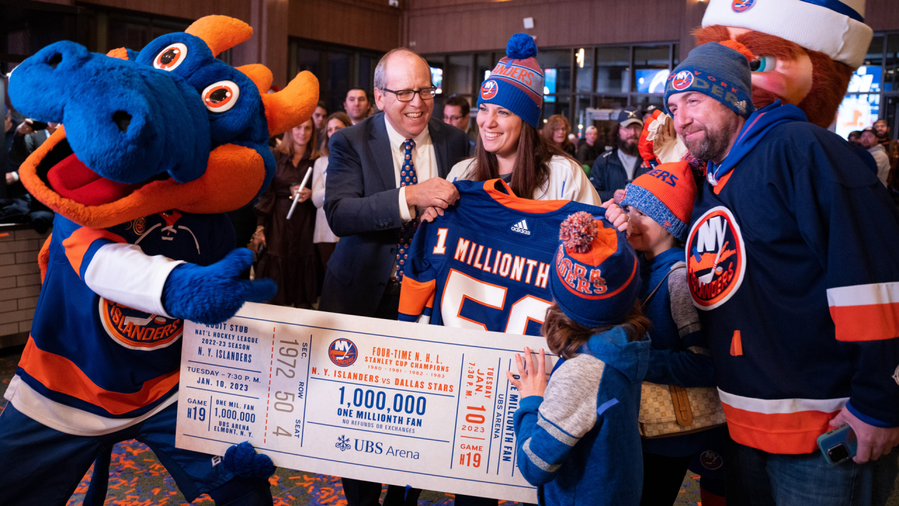 Islanders Honor One Millionth Fan at UBS Arena | New York Islanders