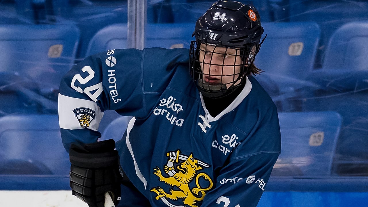 Kakko says he has 'a lot in common' with Hughes | NHL.com