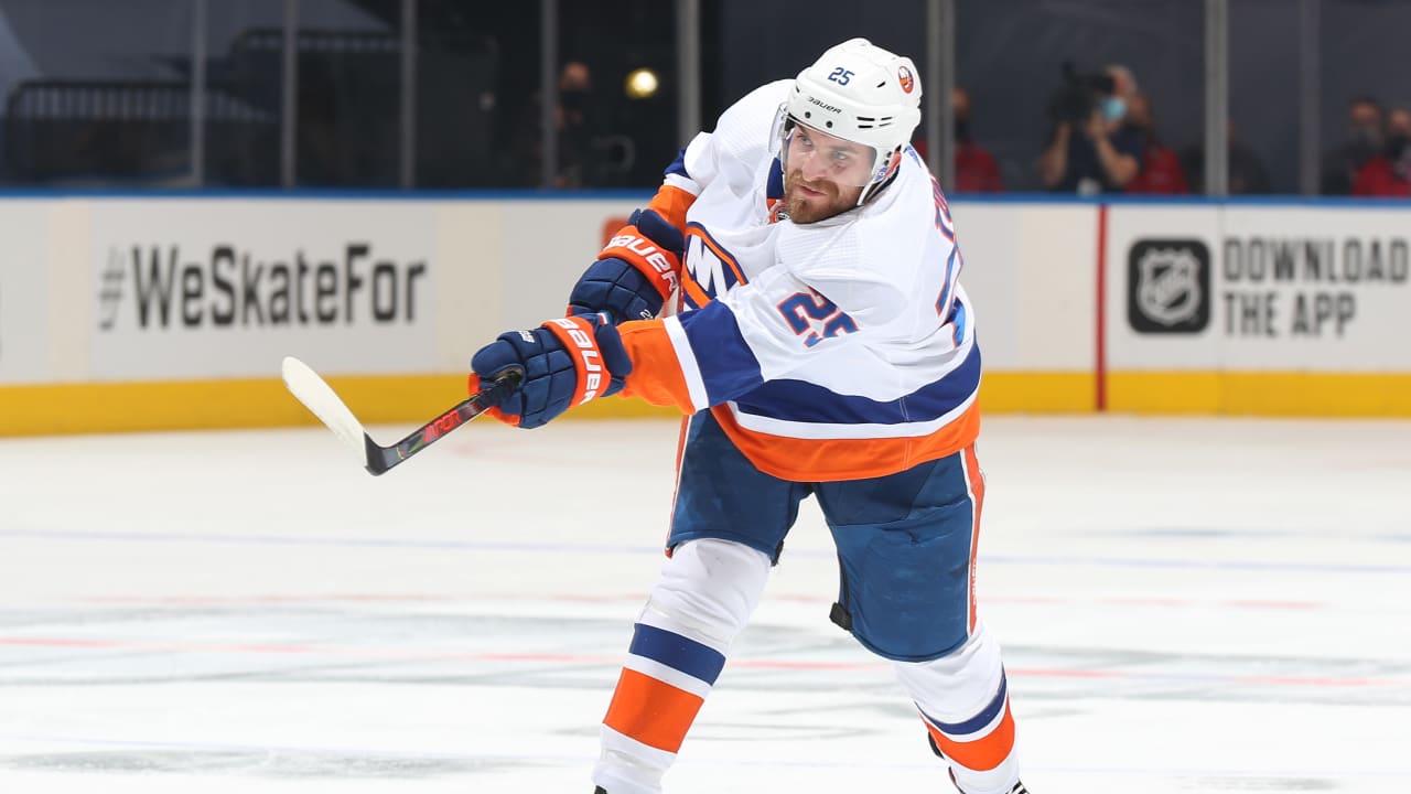 Devon Toews passe des Islanders à l'Avalanche | LNH.com