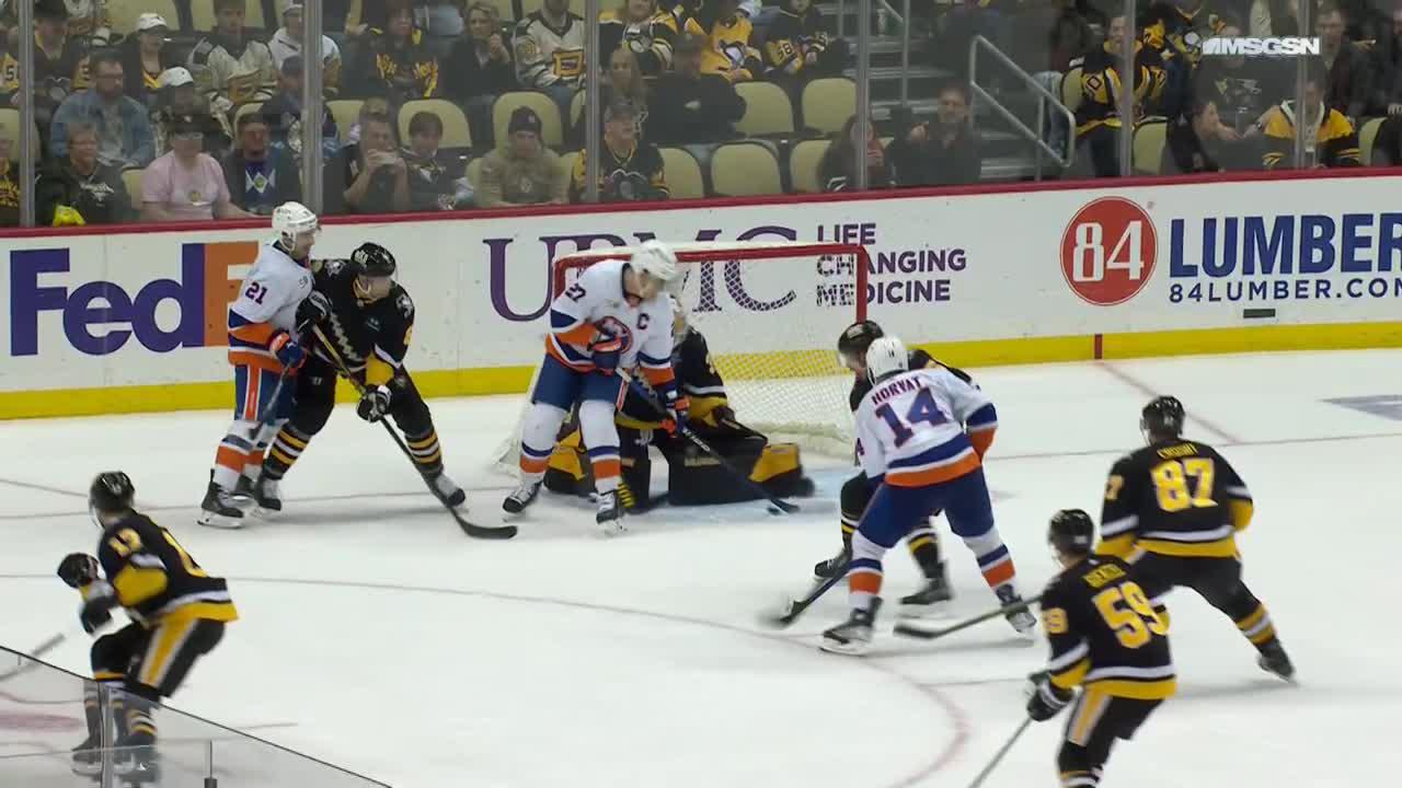 Lee redirects the puck to tie it | New York Islanders