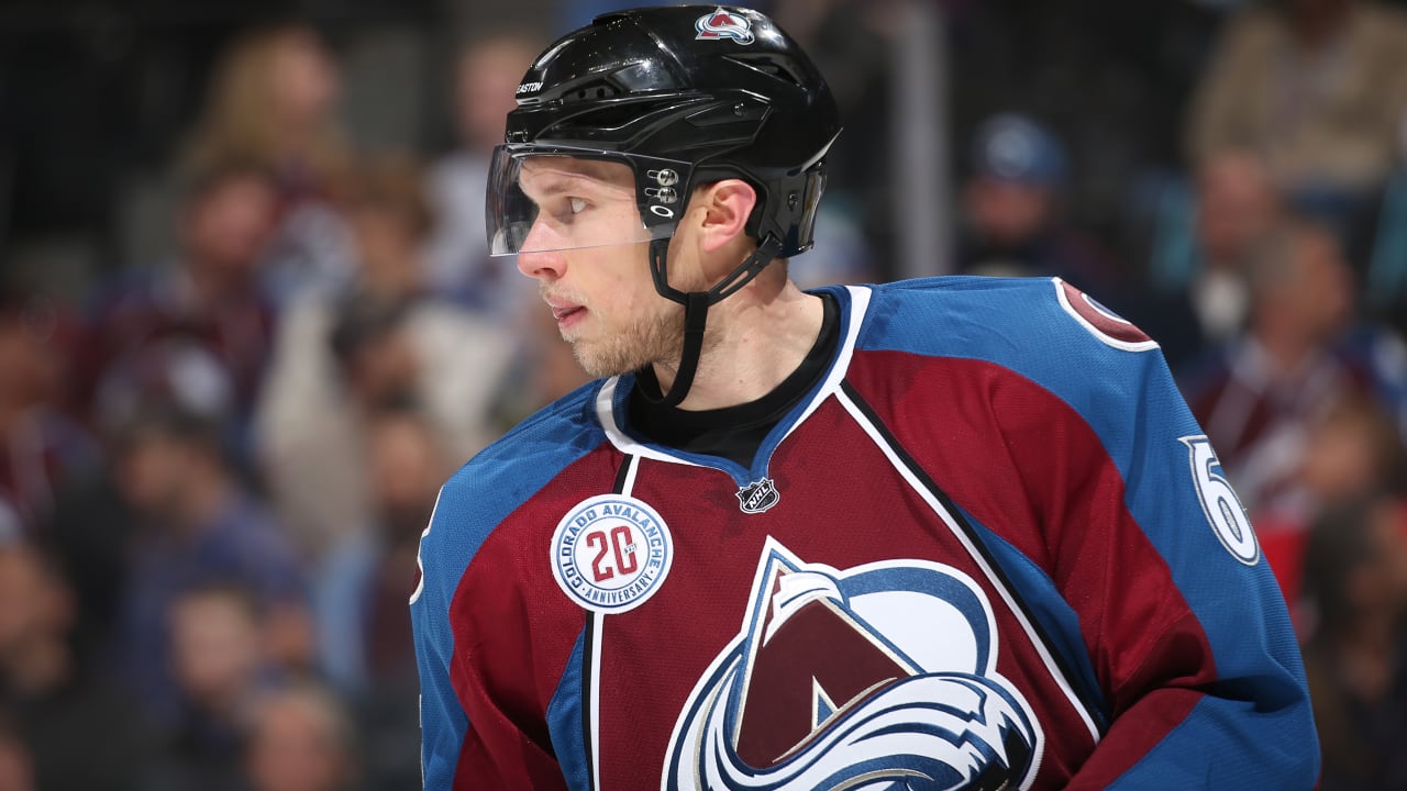 Erik Johnson rooting for Nyquist at Kentucky Derby | NHL.com