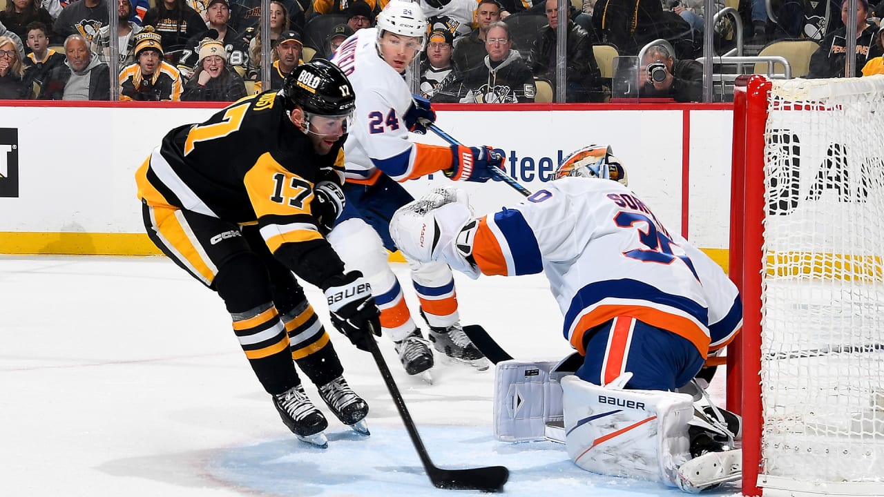 Sorokin's sweet pad save | NHL.com