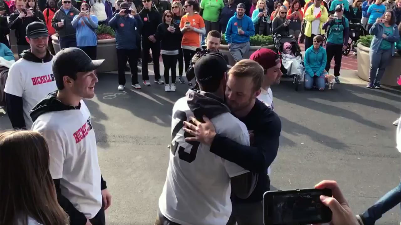 Hurricanes surprise Bryan Bickell at MS Walk | NHL.com