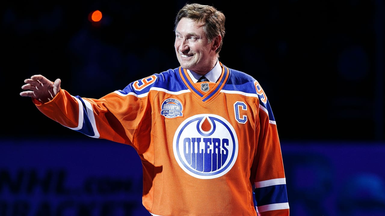 Wayne Gretzky feels love from Jets fans | NHL.com
