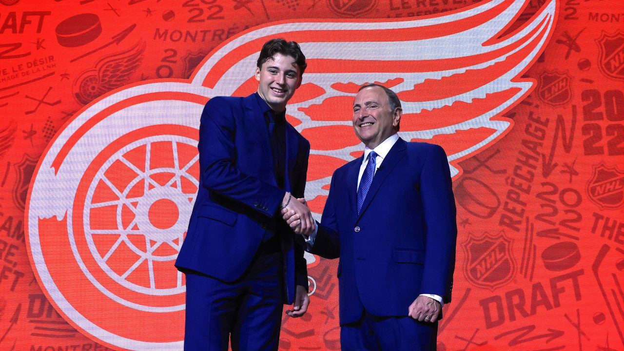 Red Wings : Kasper suit les traces de Seider et de Raymond | LNH.com