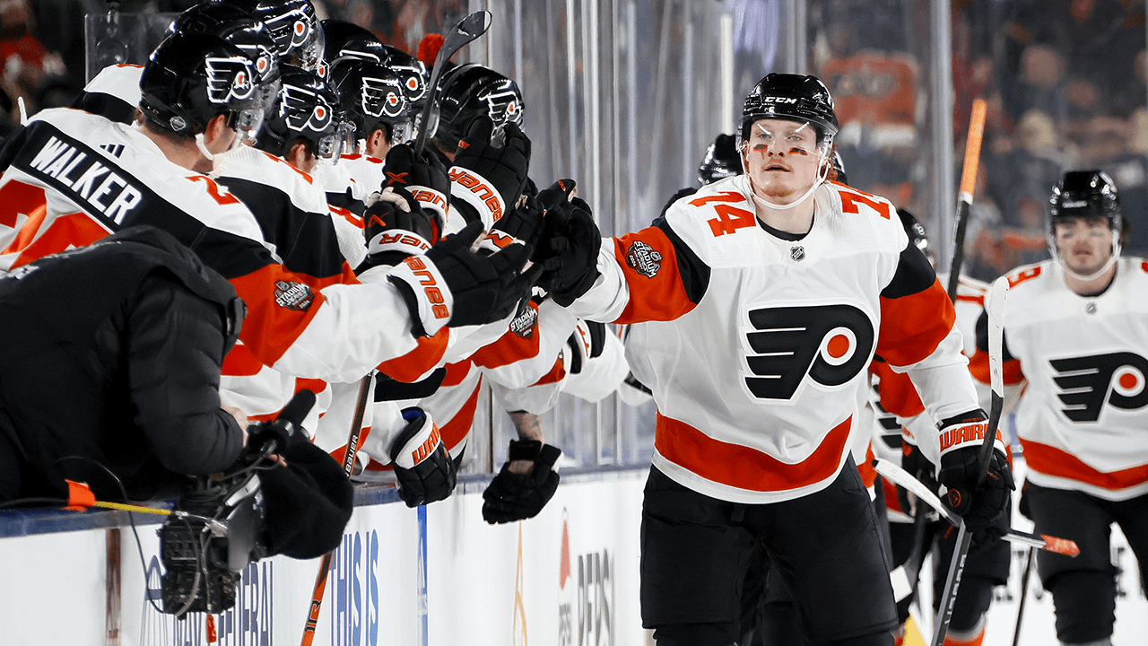 Tippett's second goal of Stadium Series | NHL.com