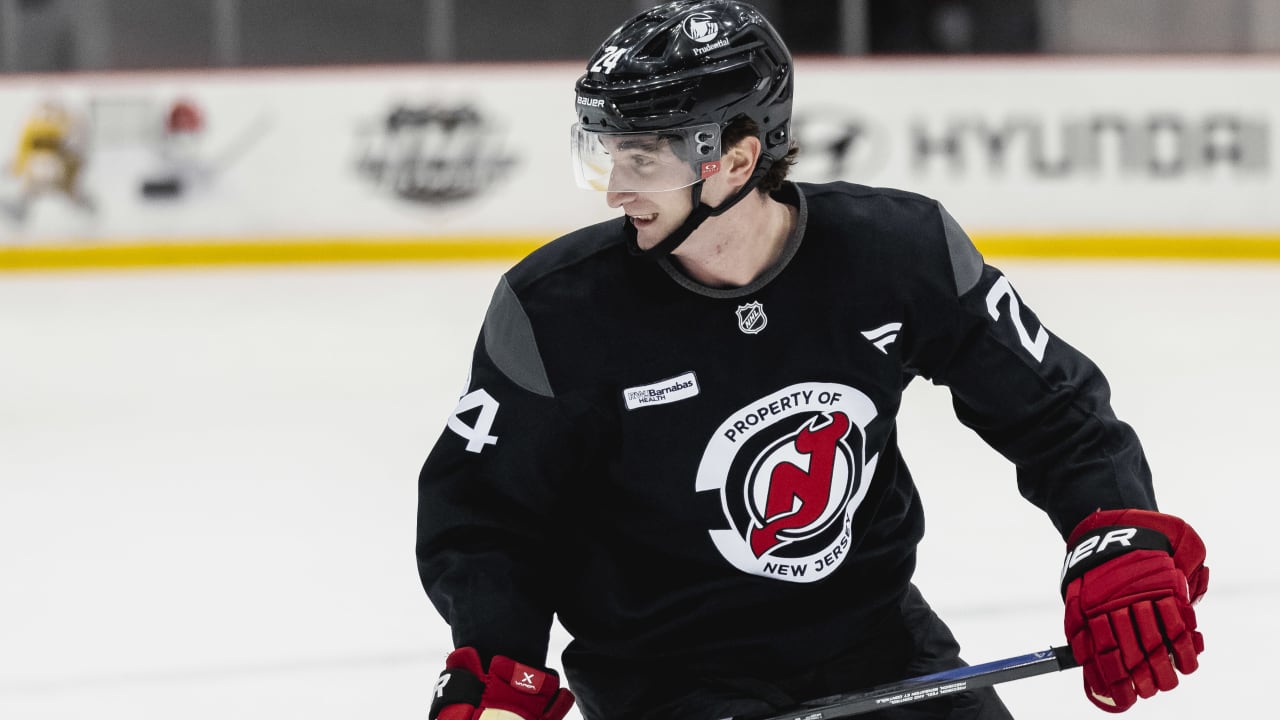 Casey Learning from Pros | FEATURE | New Jersey Devils