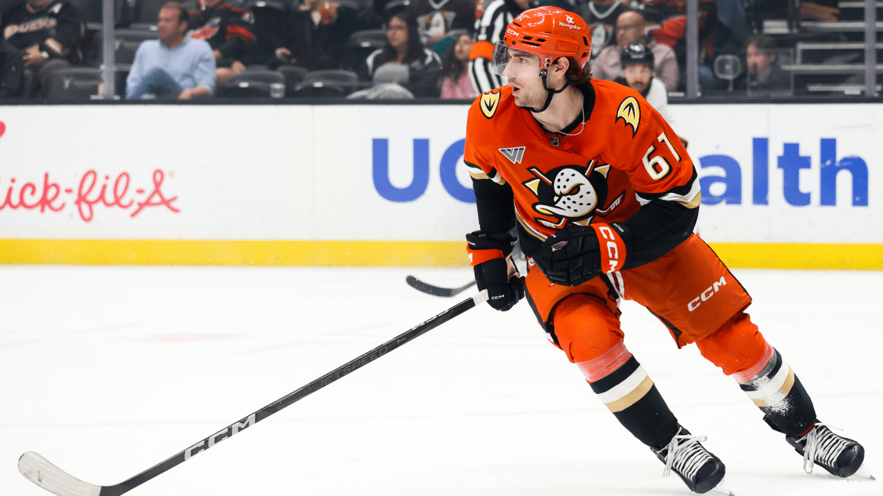 Gauthier Slams Home One-Timer from Carlsson | Anaheim Ducks