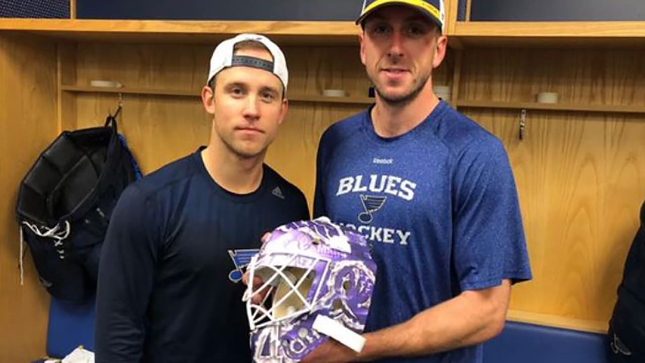 Allen honors Schwartz's late sister with Hockey Fights Cancer mask ...